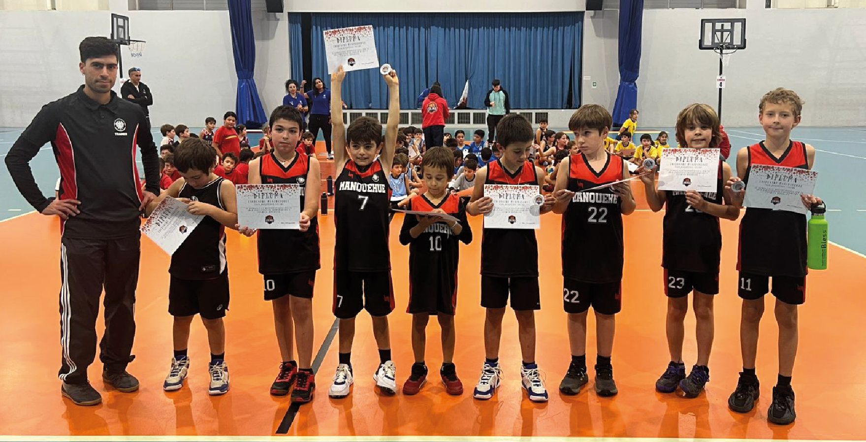 LA ESCUELITA MANQUEHUE SE LUCE EN COLINA EN EL ENCUENTRO MINI BÁSQUET ...
